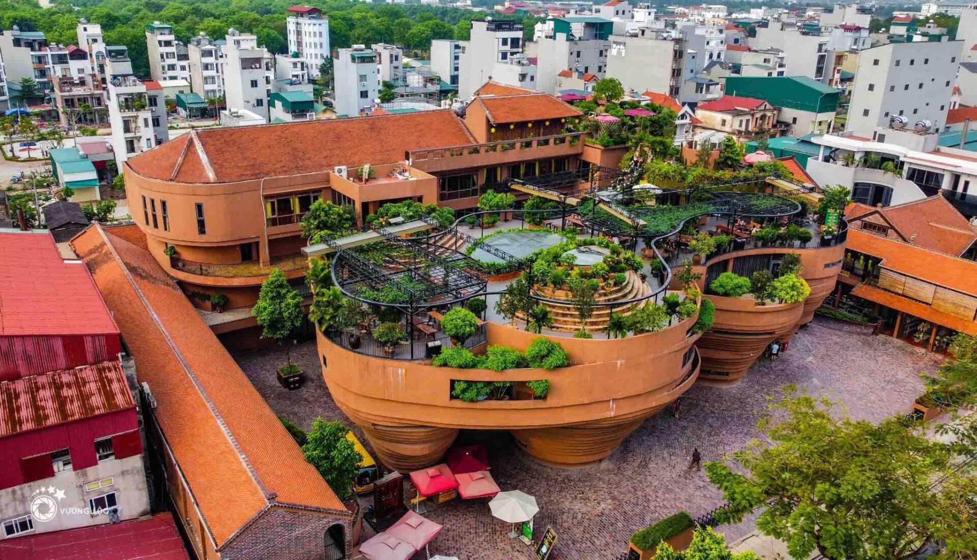 Khám Phá Bảo Tàng Gốm Bát Tràng: Nét Tinh Hoa Kiến Trúc - AKITEK